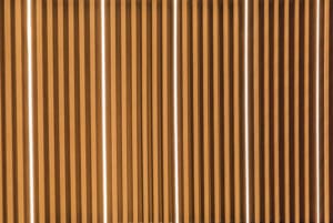 Painel ripado: conheça essa tendência para a sala de estar